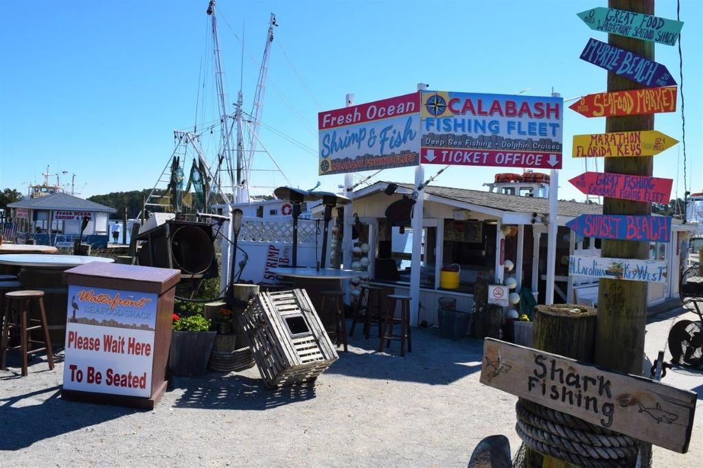 Hoolie, the AIWW and Mile Zero | Waterway Guide