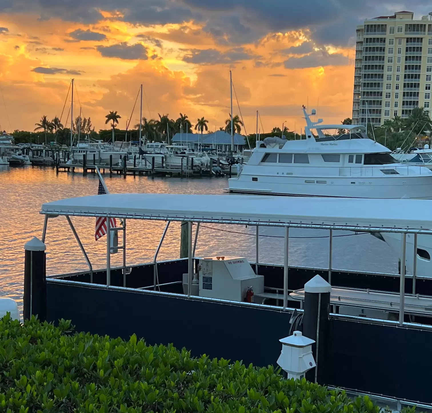 Waterway Guide | Tarpon Point Marina