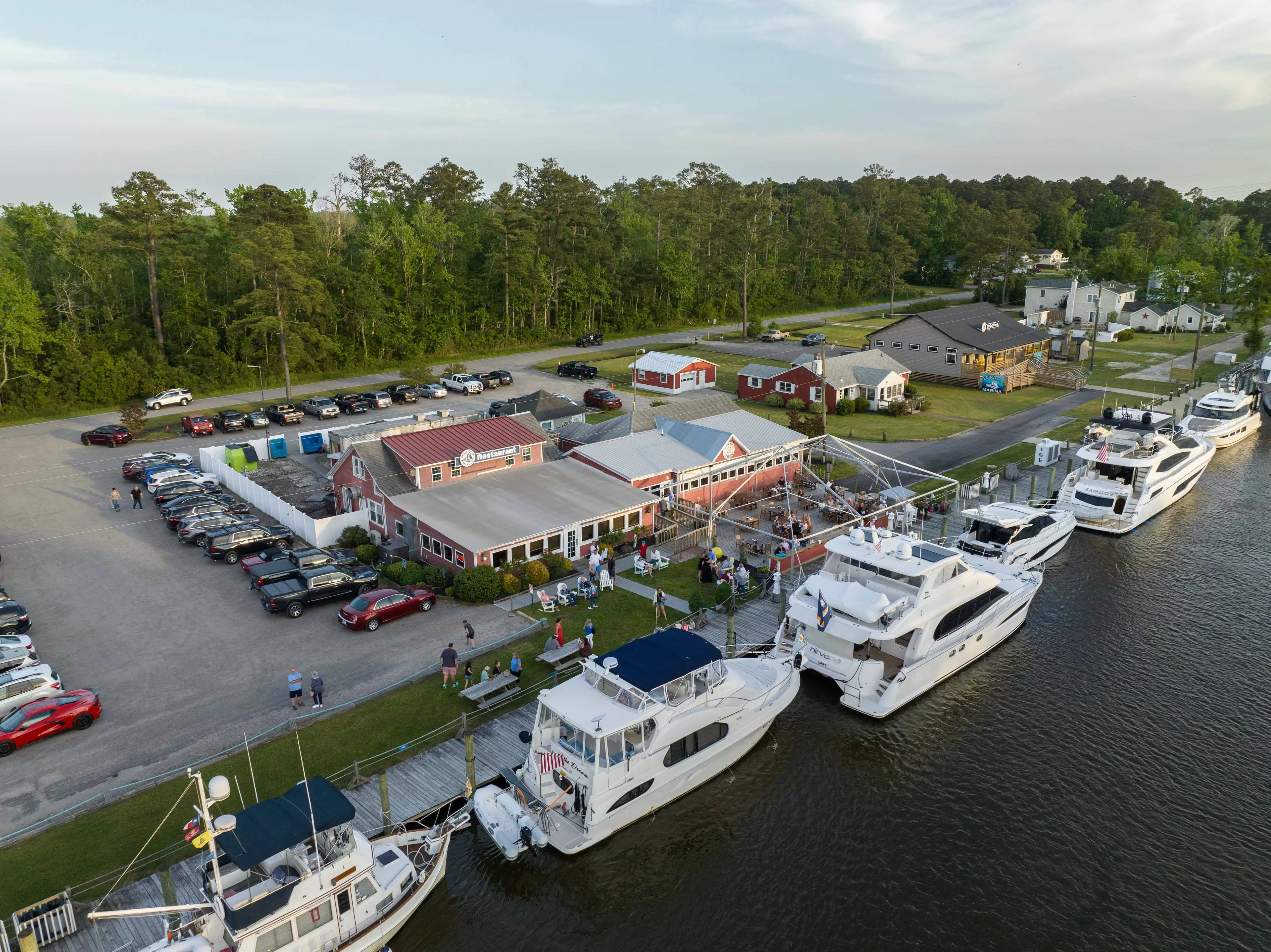 Waterway Guide | Coinjock Marina & Restaurant